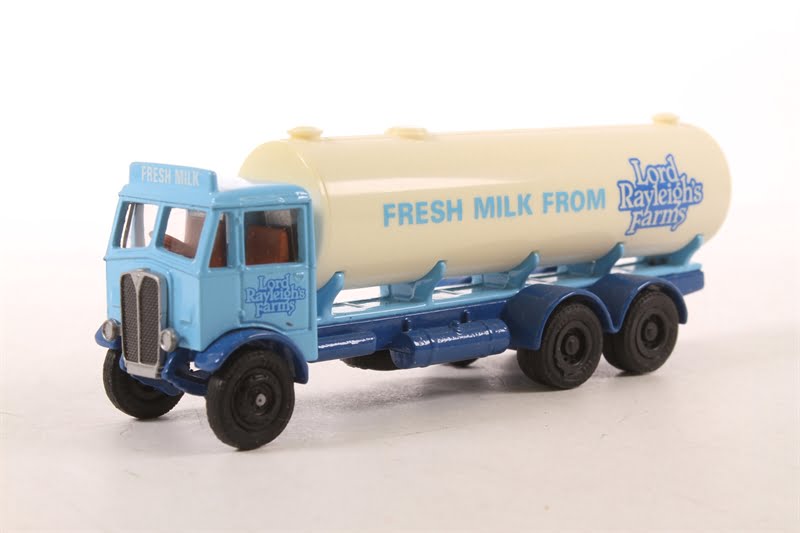 EFE 10902 AEC Mammoth 8 Wheel Tank wagon ‘Lord Raleigh’s Farms ...