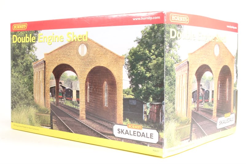 Hornby R8637 Double Engine Shed – Gravesend Model Centre