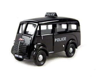 Classix EM76616 Austin 101 Estate Police – Gravesend Model Centre