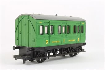 Hornby R4121 SR 4 Wheel Coach - Gravesend Model Centre