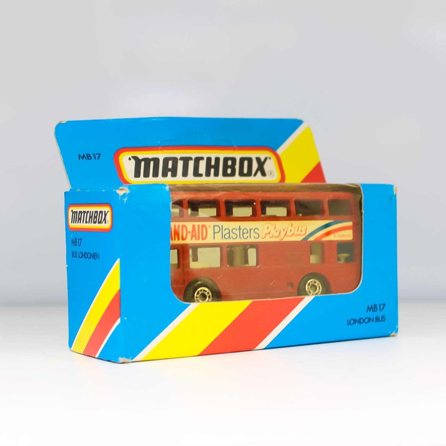 MATCHBOX 1/64 MB17 LONDON BUS RED (BAND-AID) – Gravesend Model Centre