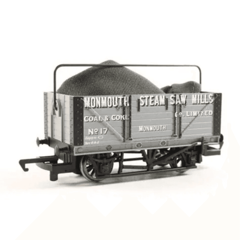 Hornby R6297A 7 Plank Wagon with sheet - Gravesend Model Centre
